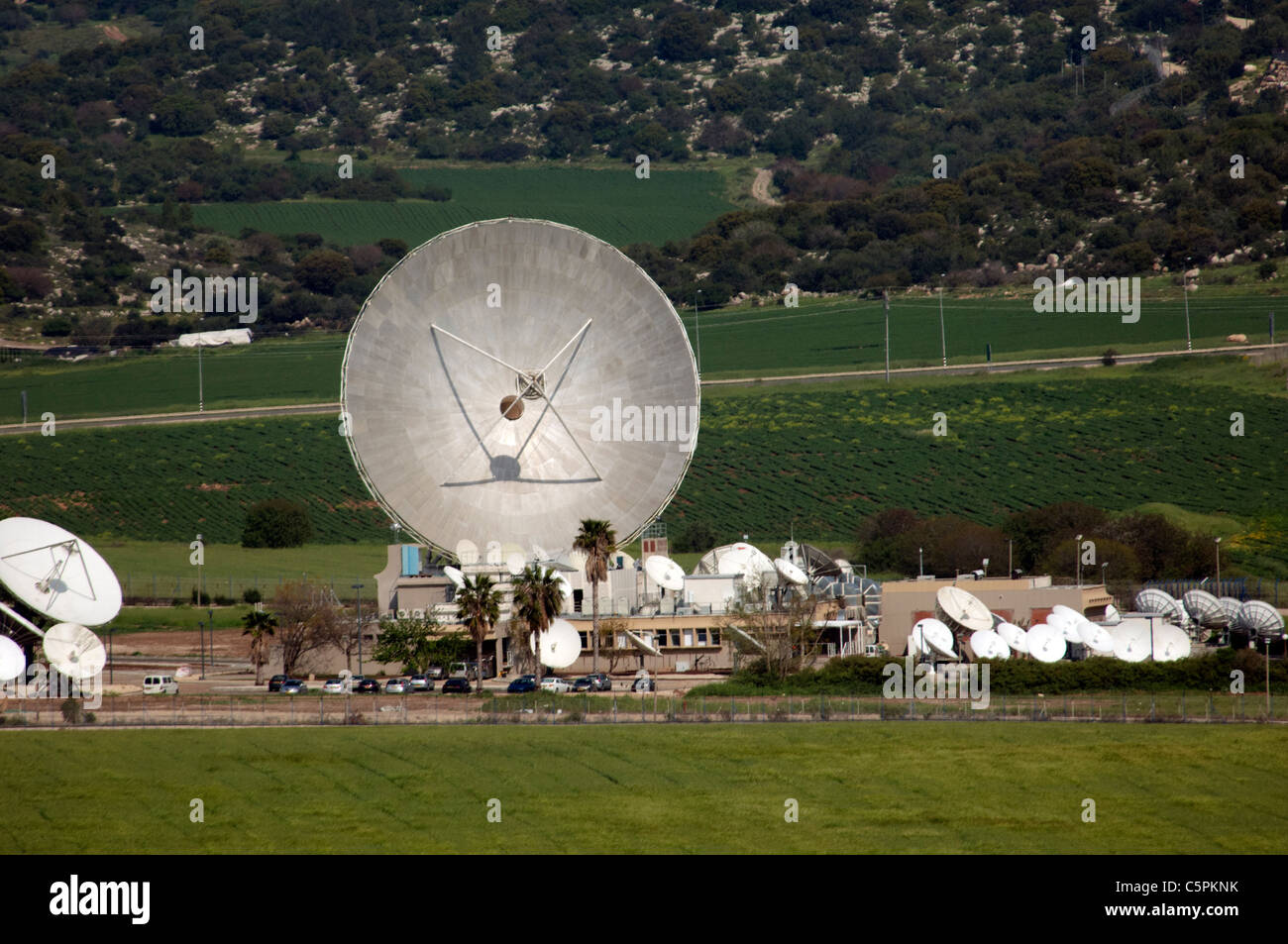 Satellite dish farm hi-res stock photography and images - Alamy