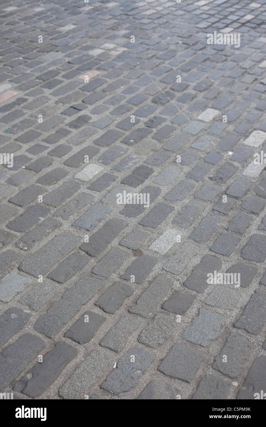 Cobbles on a street in Edinburgh Stock Photo - Alamy