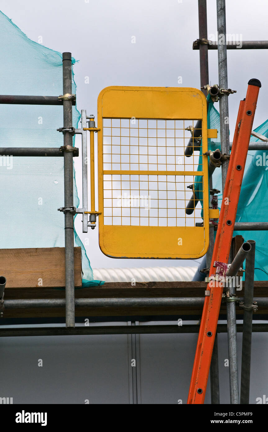 Scaffolding ladder hi-res stock photography and images - Alamy