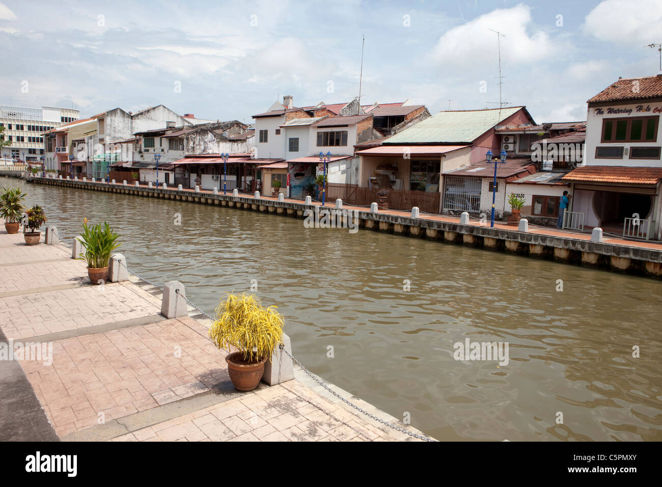 River quays hi-res stock photography and images - Alamy