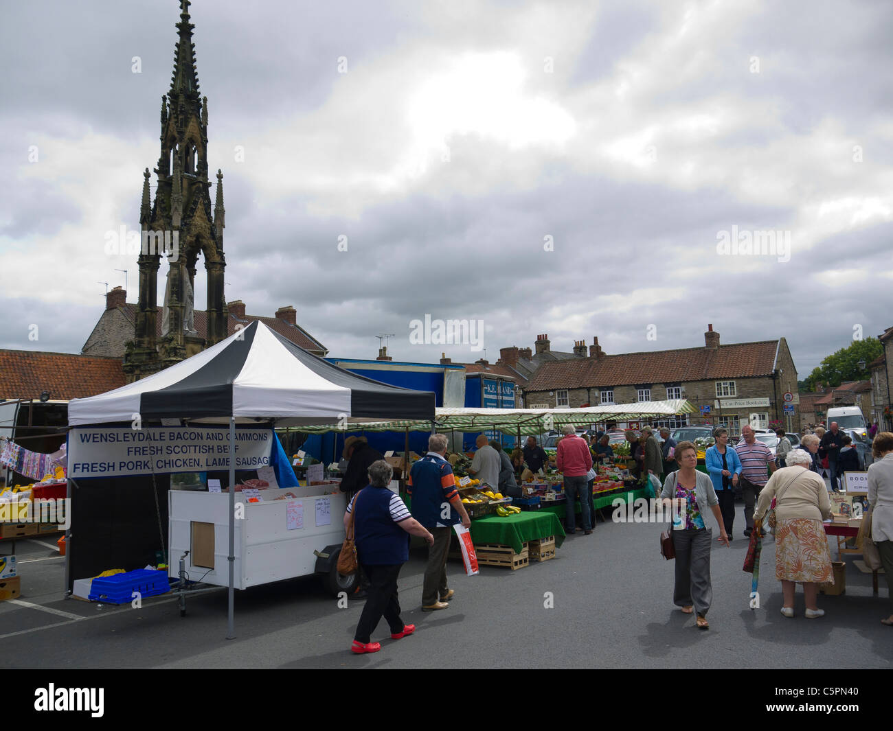 Shoppers at the weekly Friday Market in the square at Helmsley North ...
