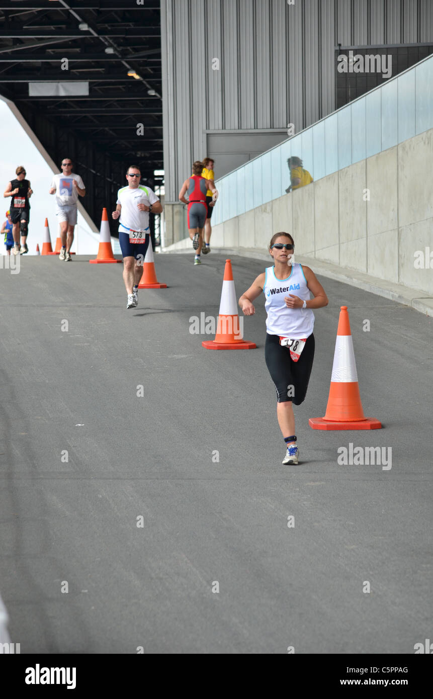 London Triathlon 2011 - Runner Stock Photo - Alamy