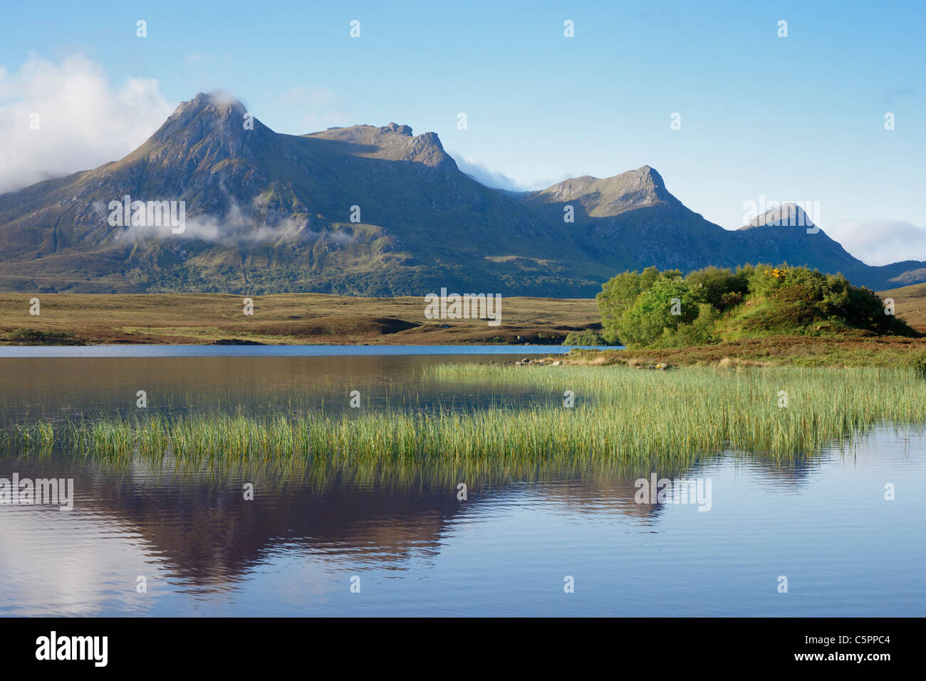 Loch loyal hi-res stock photography and images - Alamy