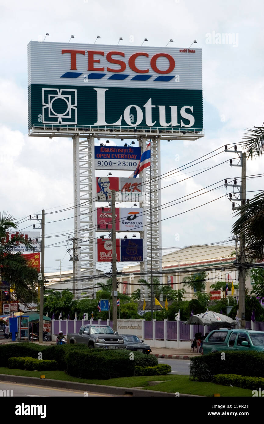 A big sign marks the location of a large shopping mall in Thailand ...