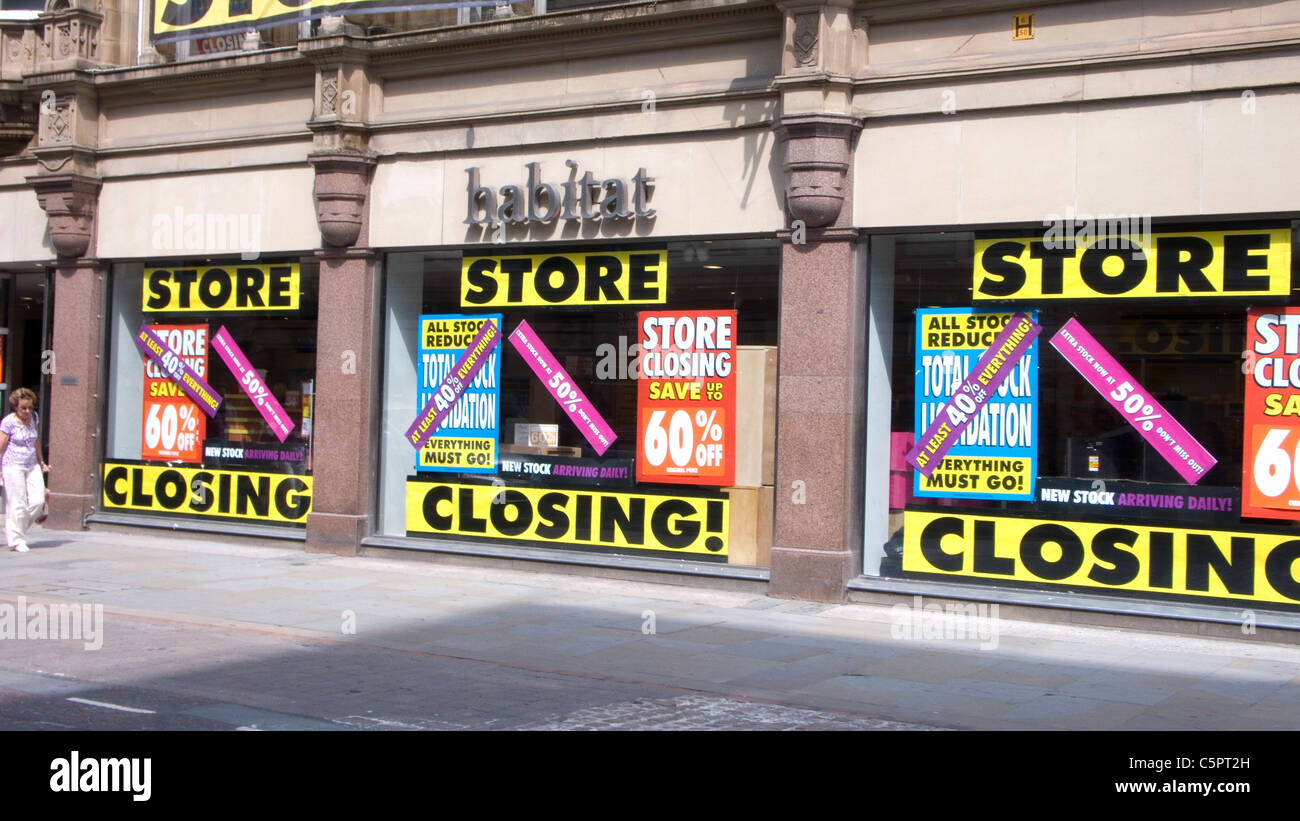 Store closure hi-res stock photography and images - Alamy