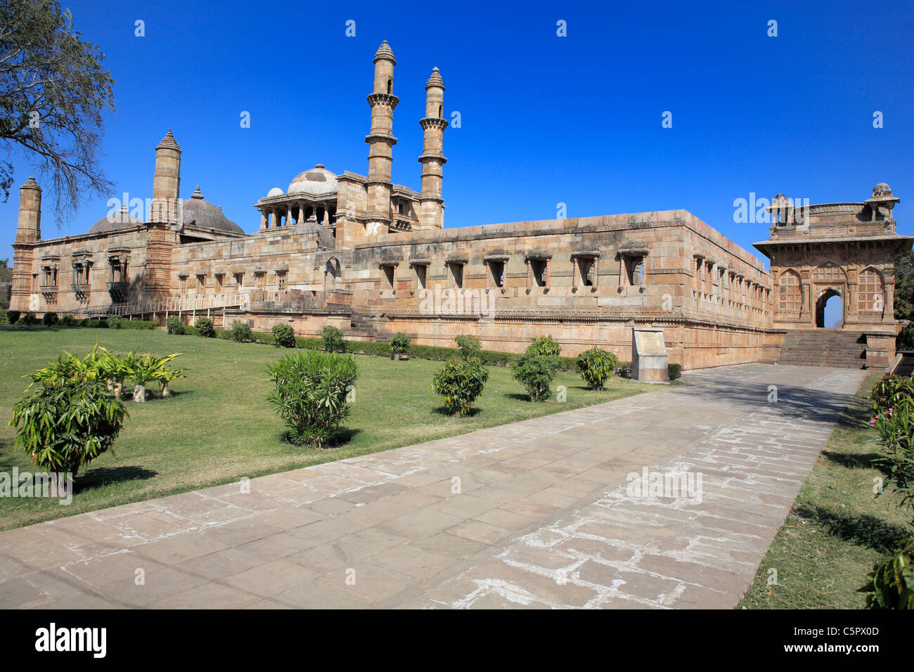 Mosque (15th-16th century), UNESCO World Heritage site, Champaner ...