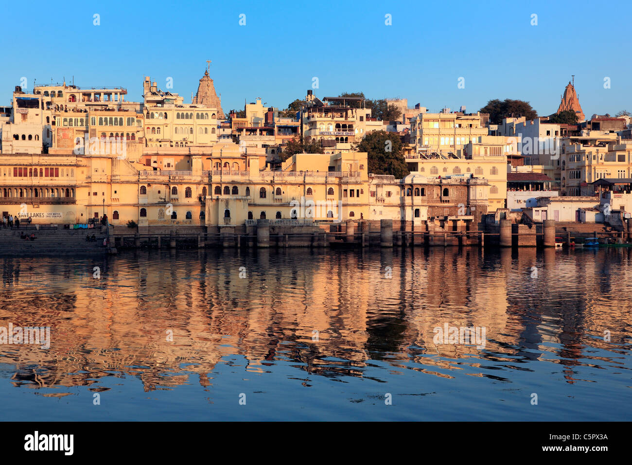 Udaipur hi-res stock photography and images - Alamy