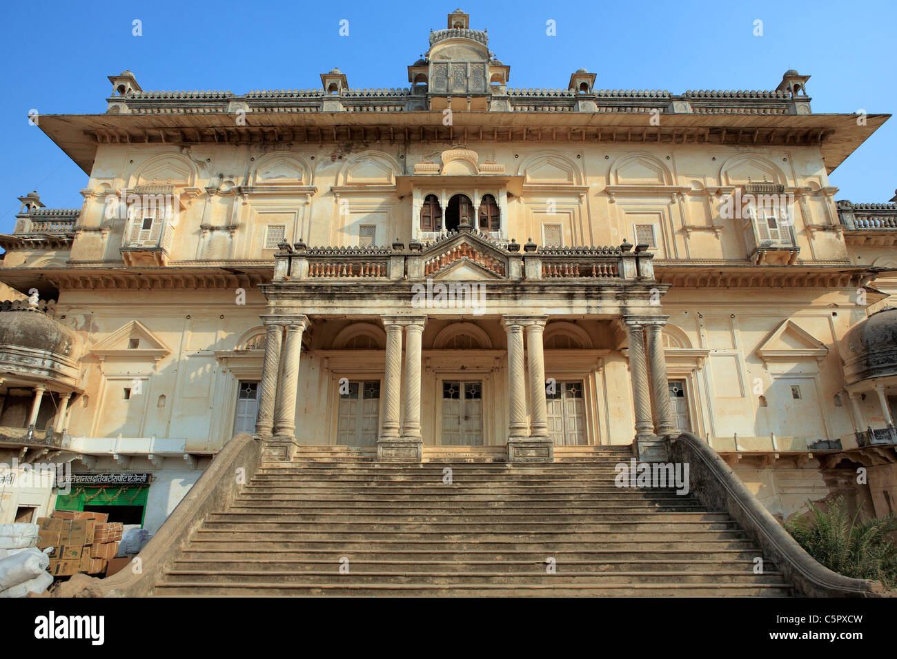 Govind mandir palace (1620), Datia, India Stock Photo - Alamy