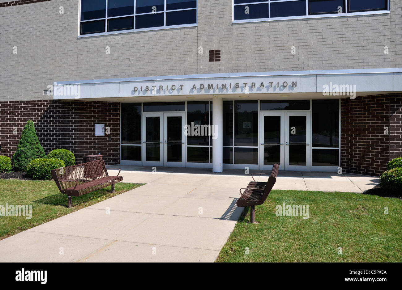 exterior of a modern elementary school Stock Photo - Alamy