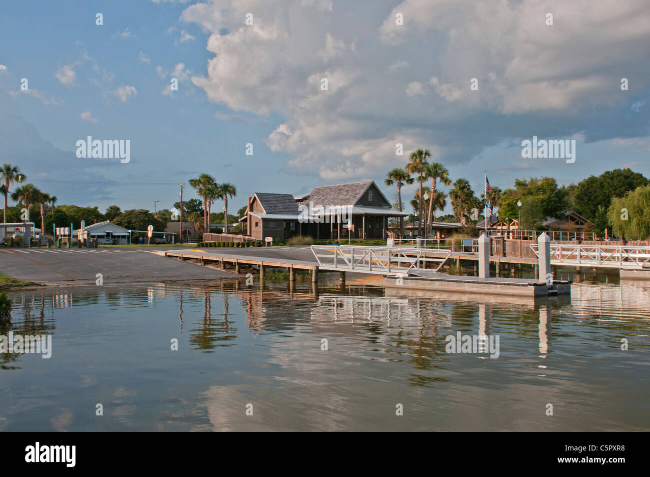 Seaport park hi-res stock photography and images - Alamy