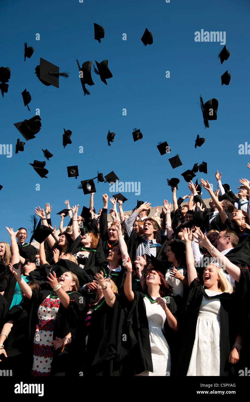 Students graduating caps hi-res stock photography and images - Alamy