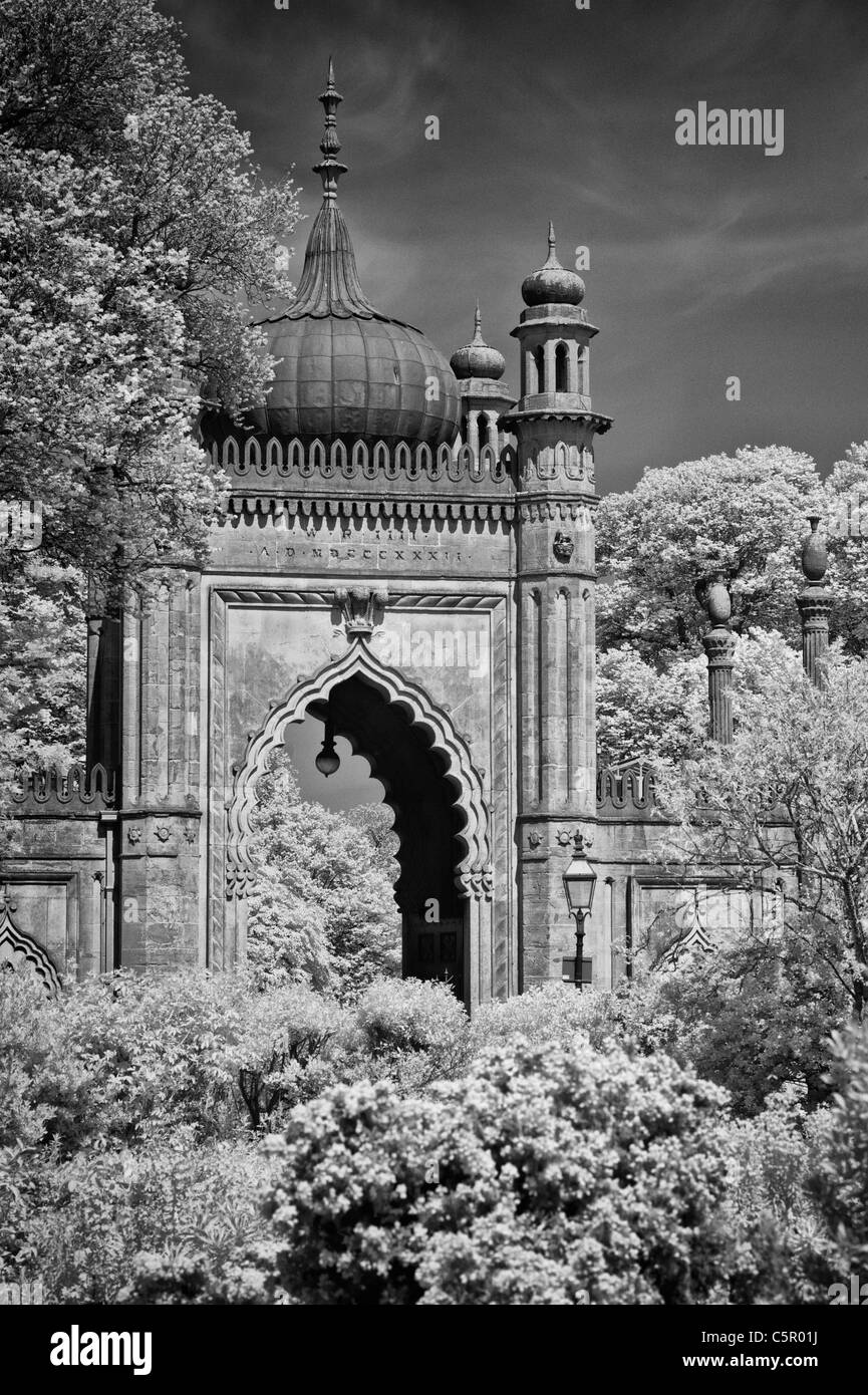 Pavilion structure Black and White Stock Photos & Images - Alamy