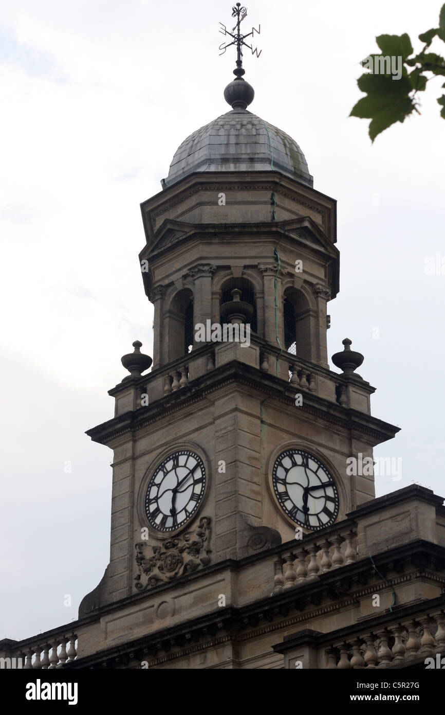 Llanelli town hall hi-res stock photography and images - Alamy