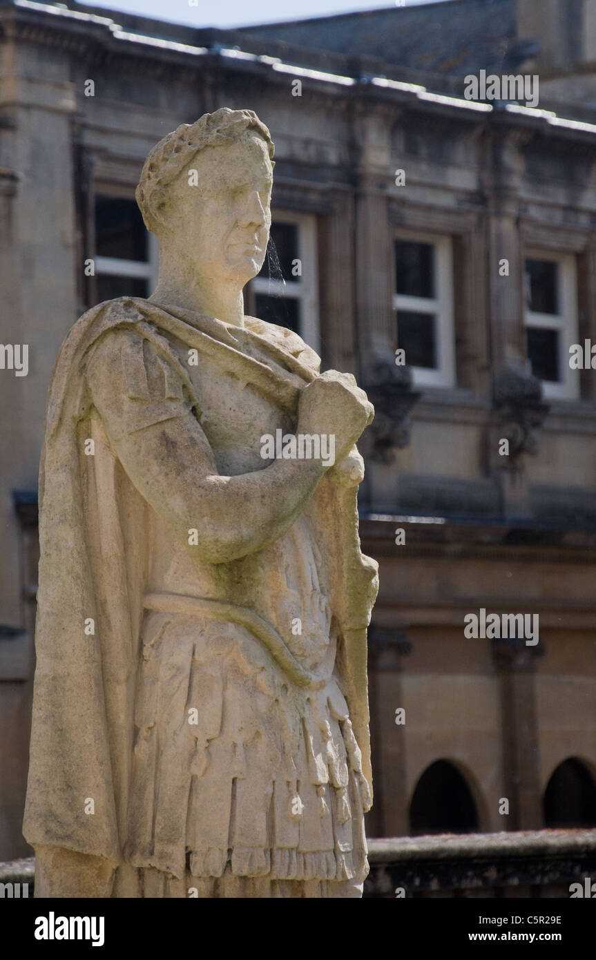 Roman statue at The Pump Room, Bath, England Stock Photo - Alamy