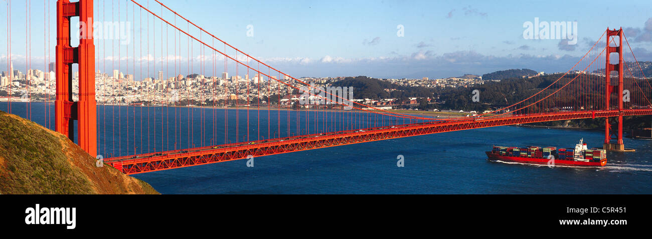 Container ship golden gate bridge hi-res stock photography and images ...