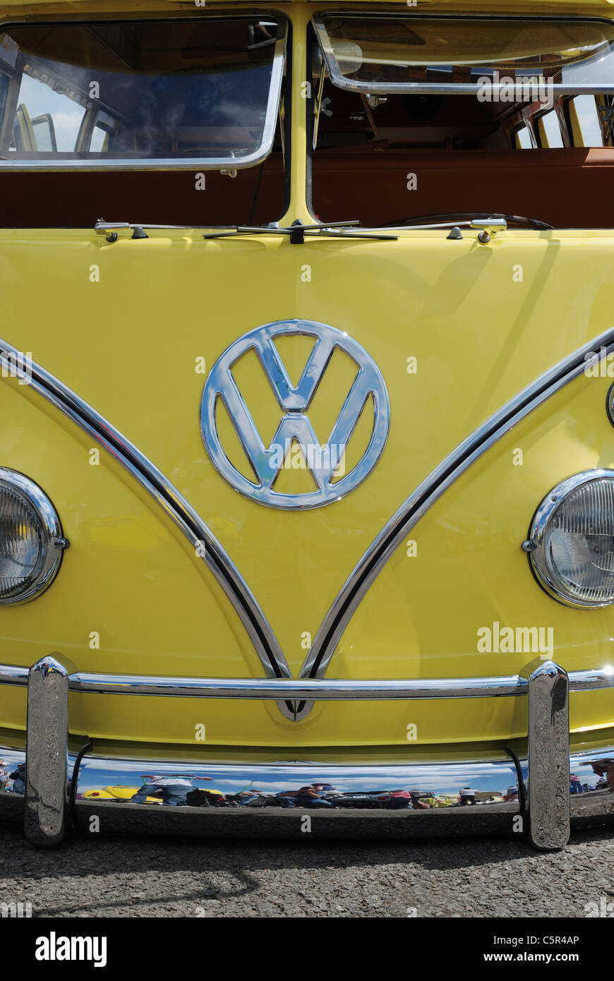 A split screen VW van. Santa Pod, Northants, England Stock Photo - Alamy