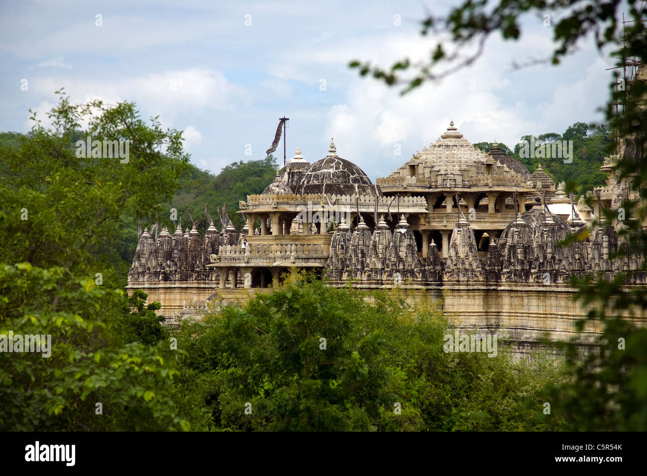 Jain temple/ mandir at Ranakpur, Rajasthan, India Stock Photo - Alamy