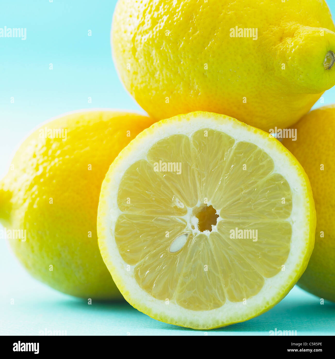 Lemon cross section hi-res stock photography and images - Alamy
