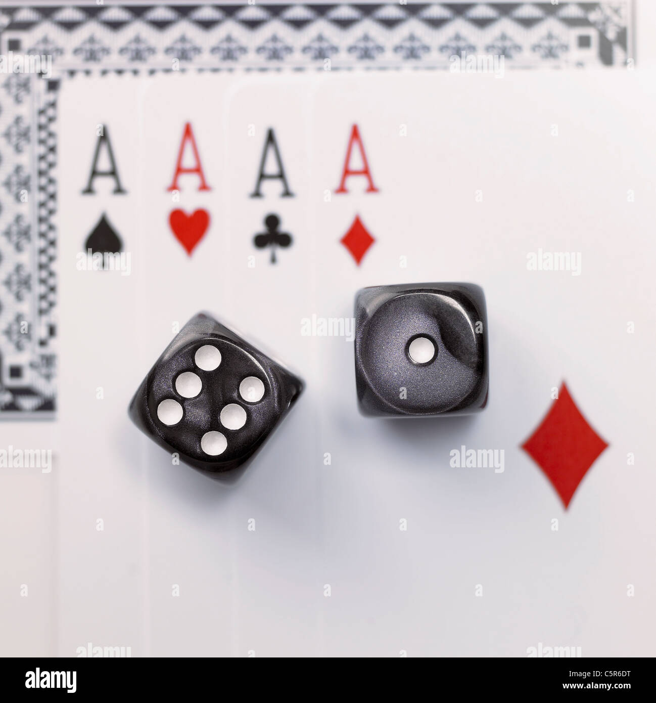 Die cards hi-res stock photography and images - Alamy