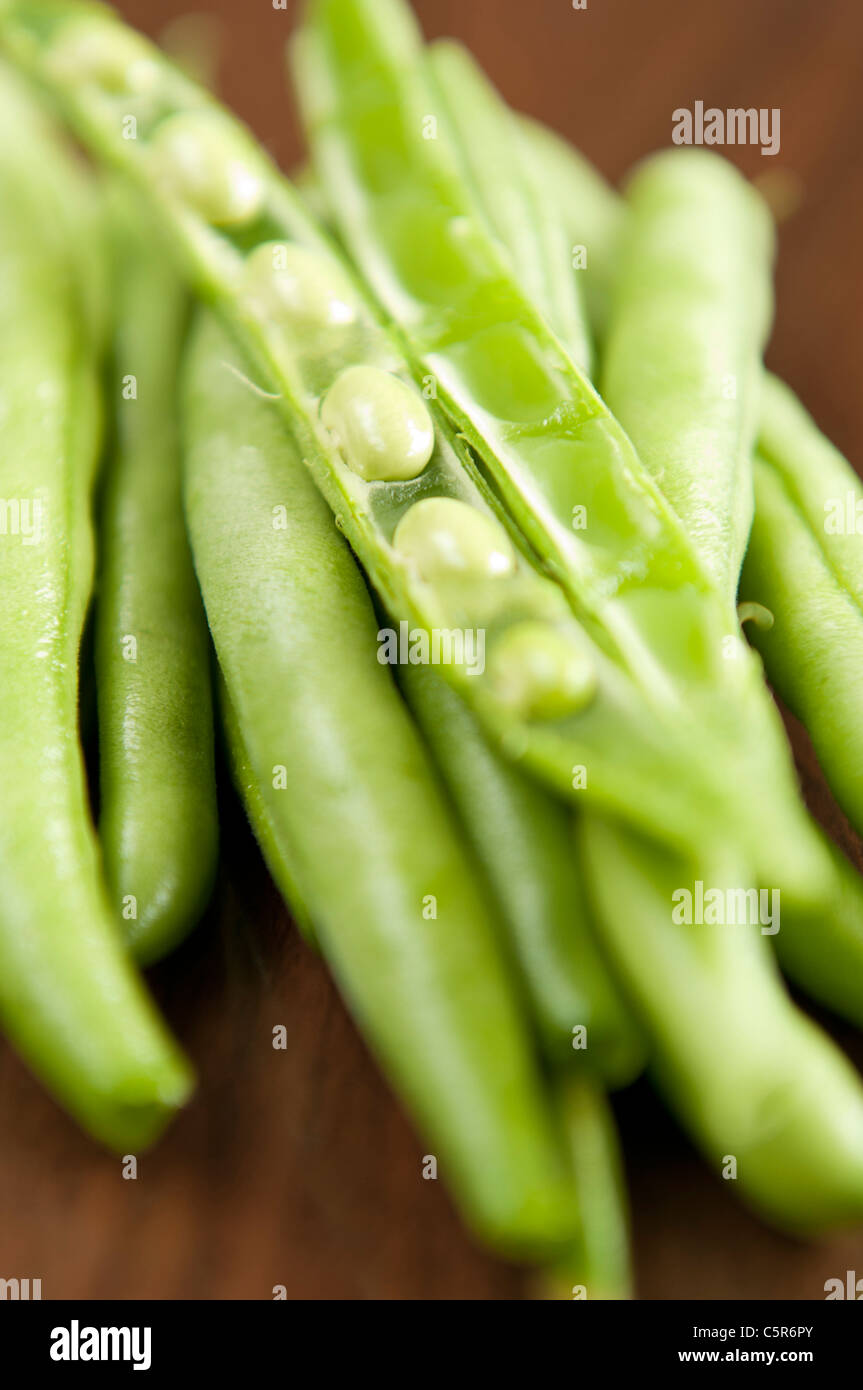 Runner beans hi-res stock photography and images - Alamy