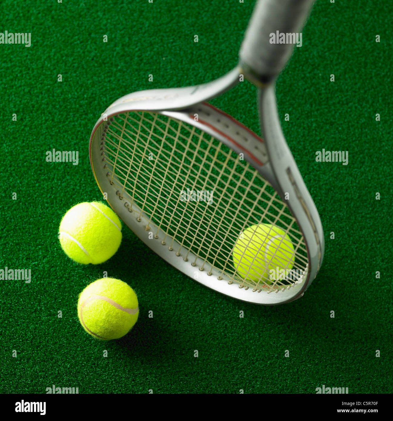 Tennis racket and tennis ball Stock Photo - Alamy