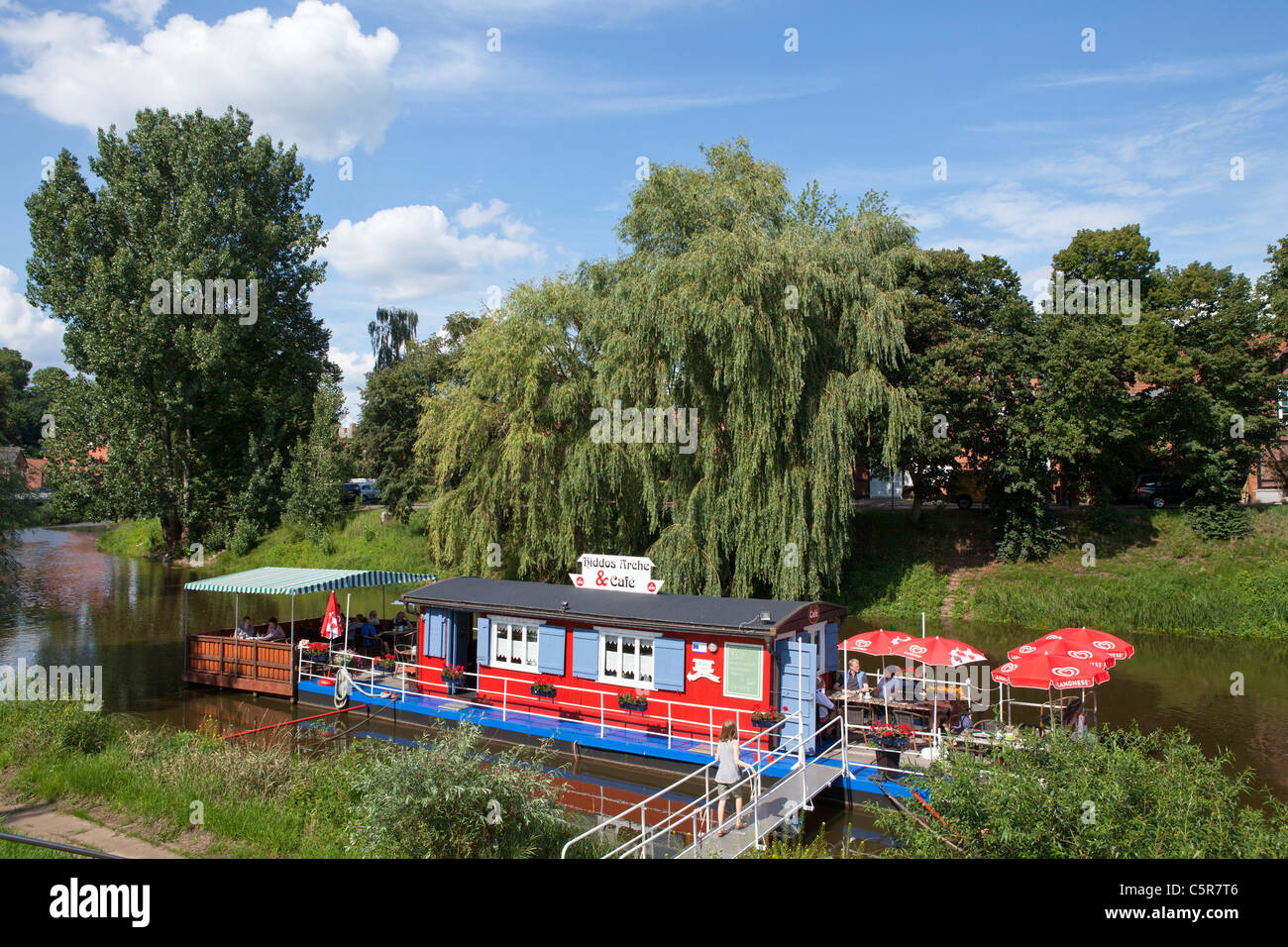café on a houseboat, River Jeetzel, Hitzacker, Nature Reserve Elbufer ...