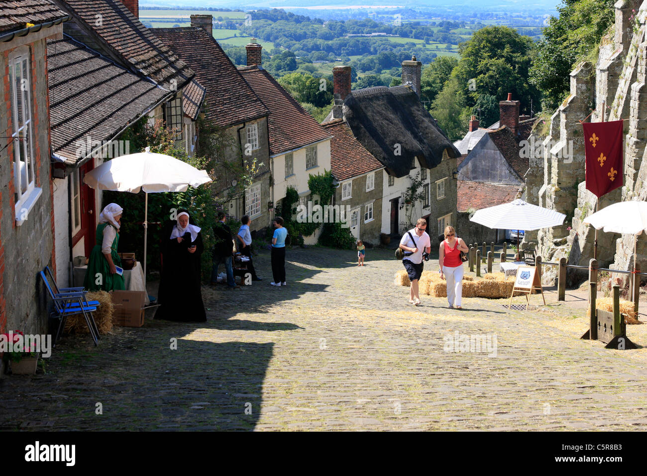 Dorset england uk english medieval houses hi-res stock photography and ...