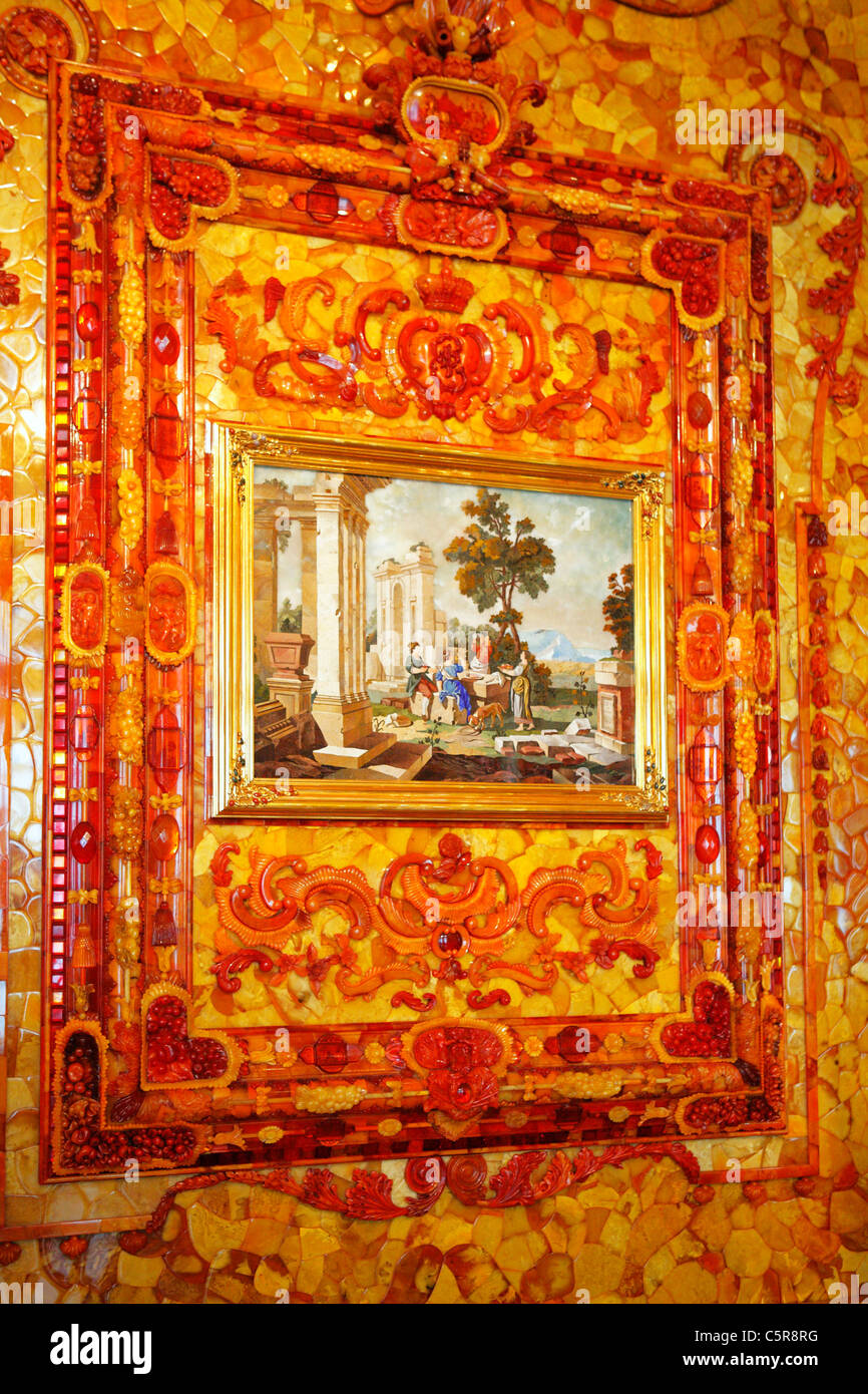 Amber room russia hi-res stock photography and images - Alamy