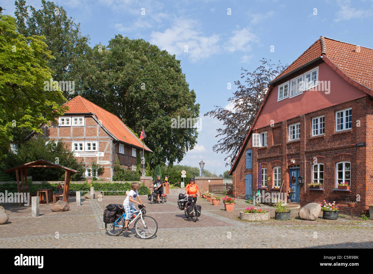 Border museum hi-res stock photography and images - Alamy