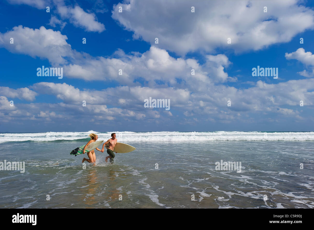 Run in hand hi-res stock photography and images - Alamy