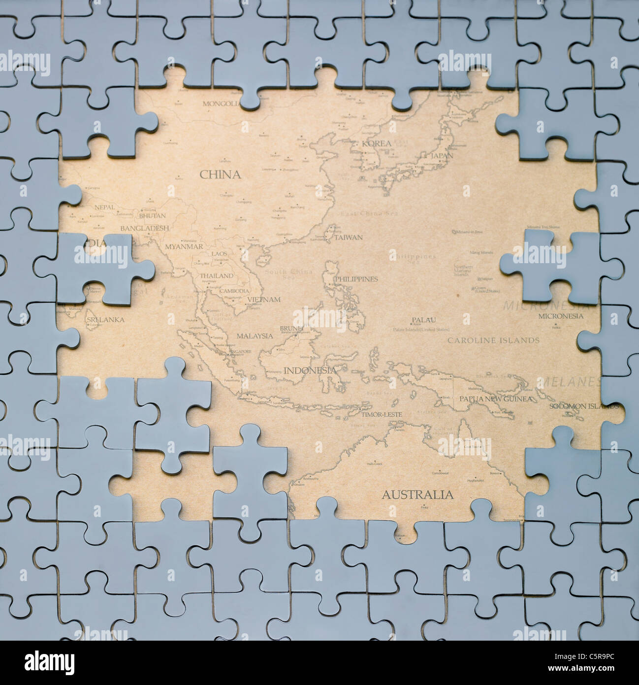 Map puzzle hi-res stock photography and images - Alamy