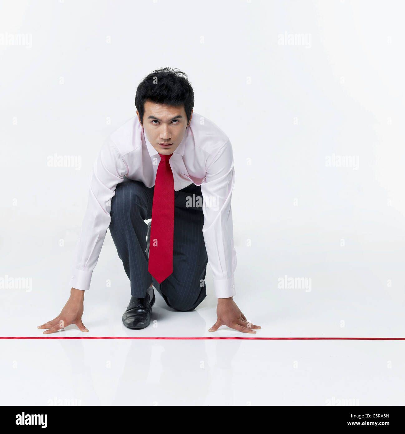 White start line hi-res stock photography and images - Alamy