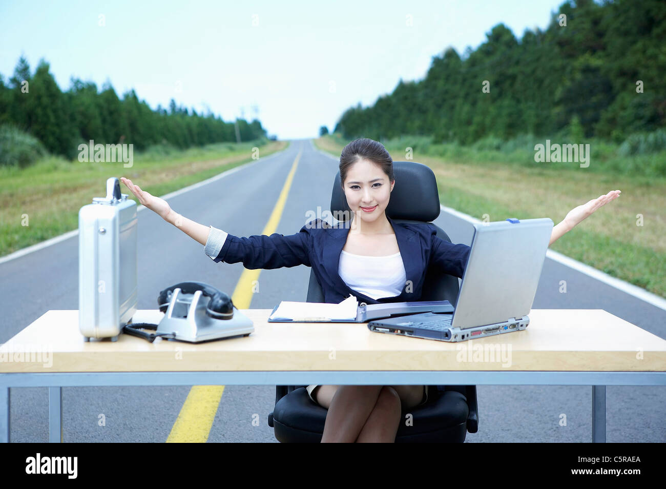 Working at the road hi-res stock photography and images - Alamy