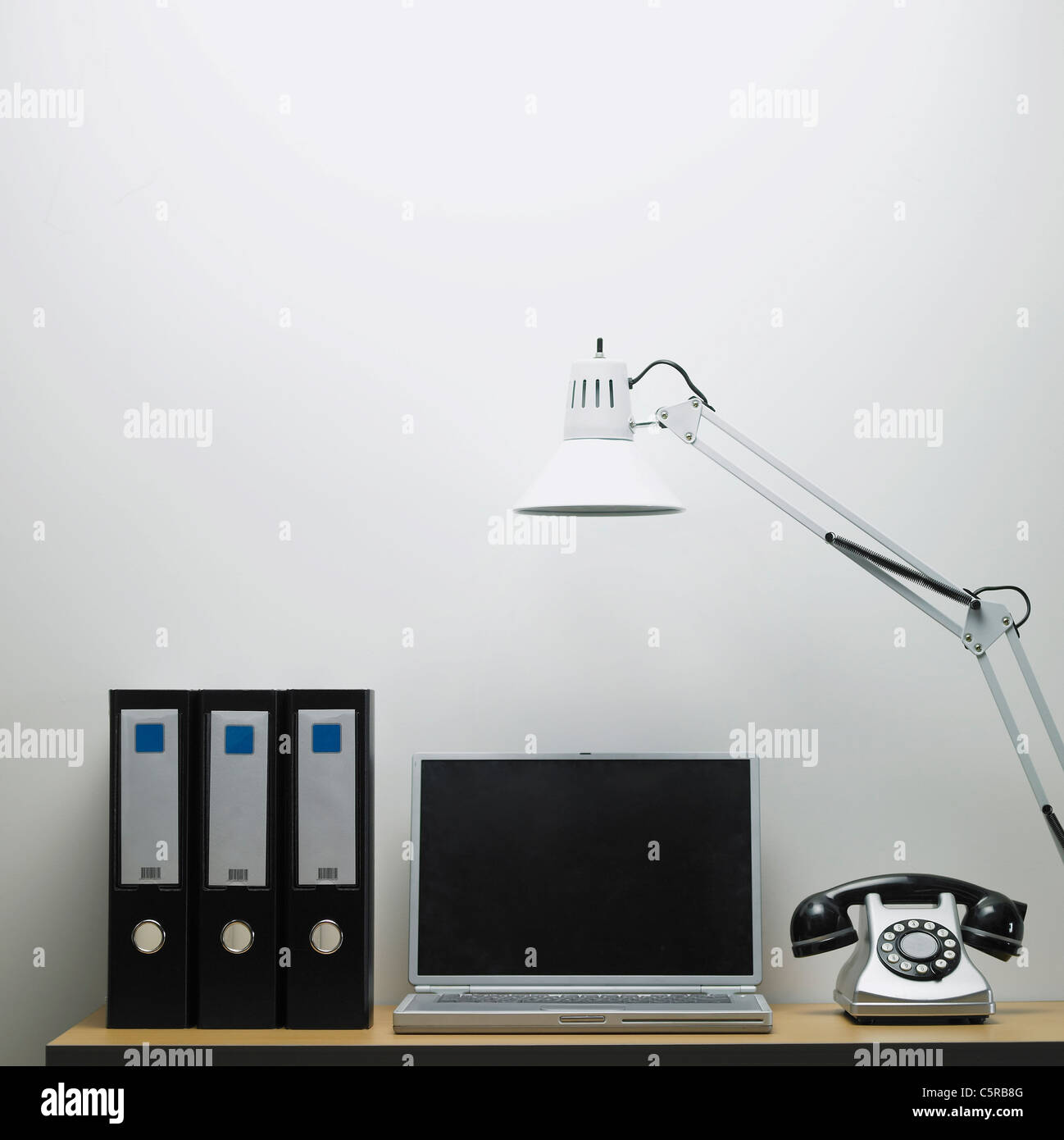 Objects on a table hi-res stock photography and images - Alamy