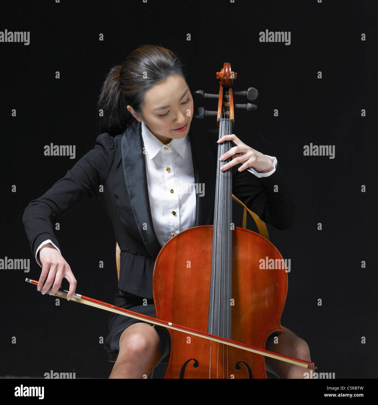 Woman cello hi-res stock photography and images - Alamy