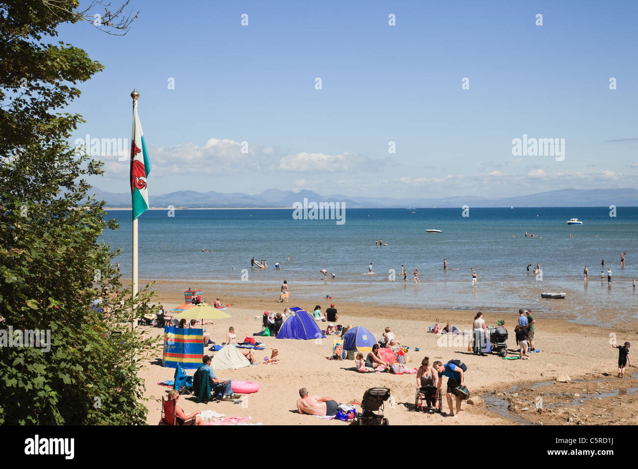 Llanbedrog llyn peninsula resort hi-res stock photography and images ...