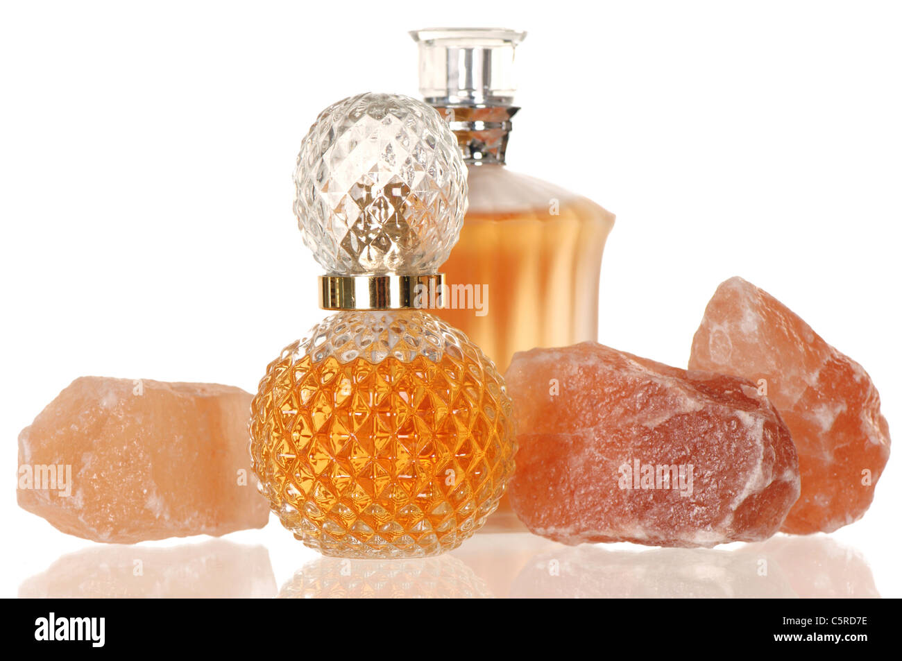 Bottles of perfume hi-res stock photography and images - Alamy