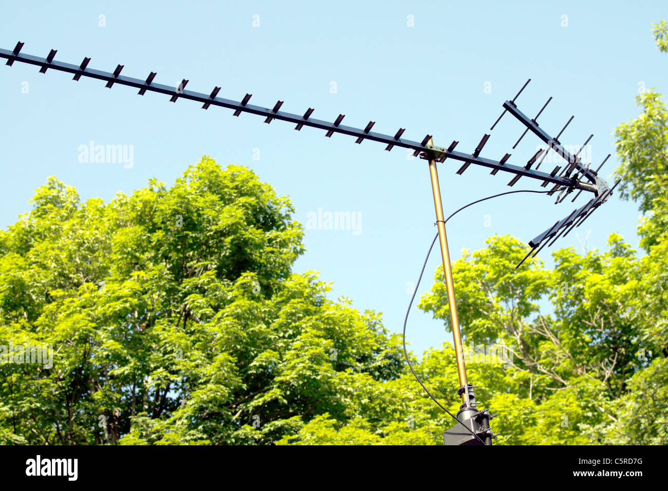 Dipole antenna hi-res stock photography and images - Alamy