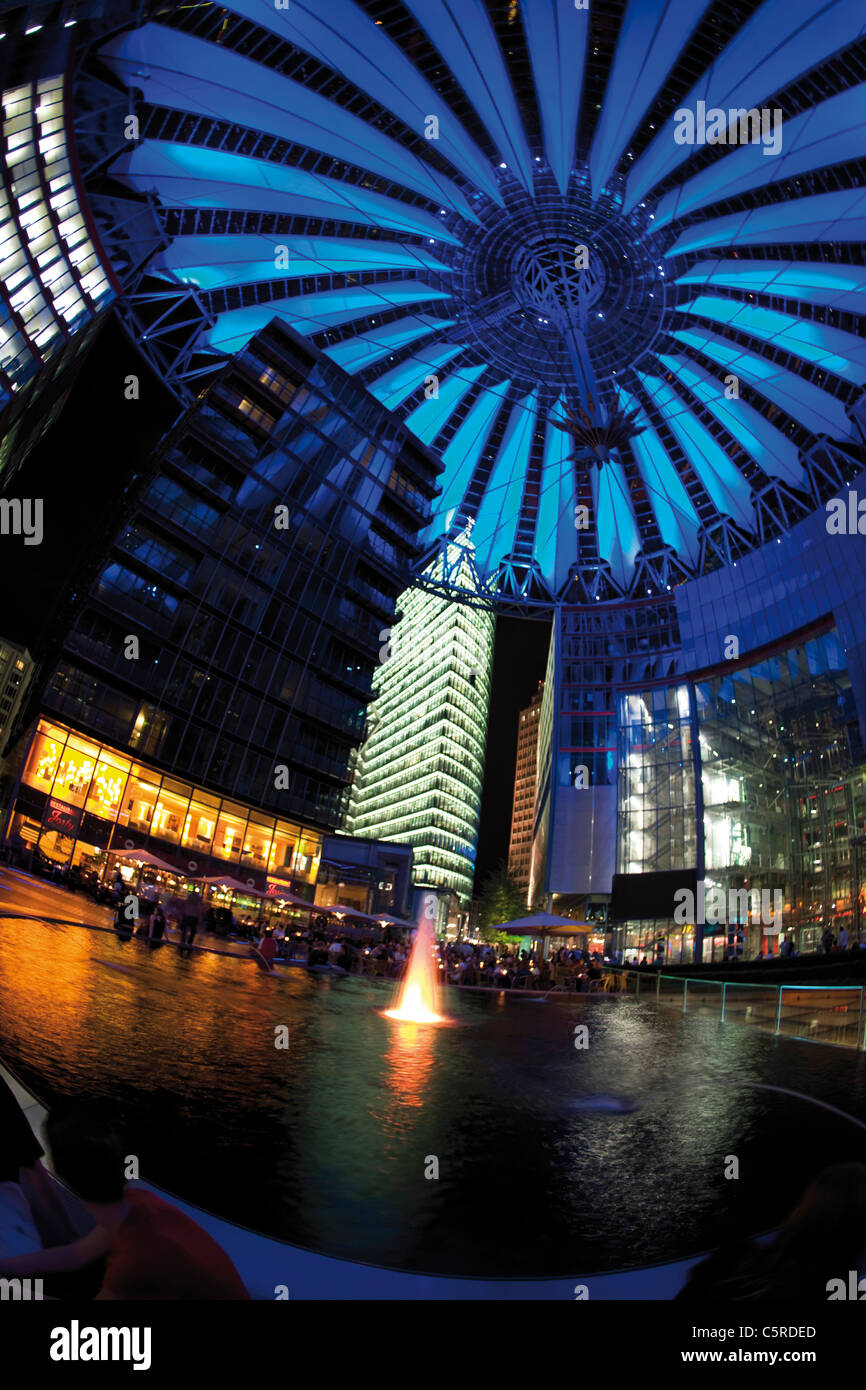 Fountain sony center berlin hi-res stock photography and images - Alamy