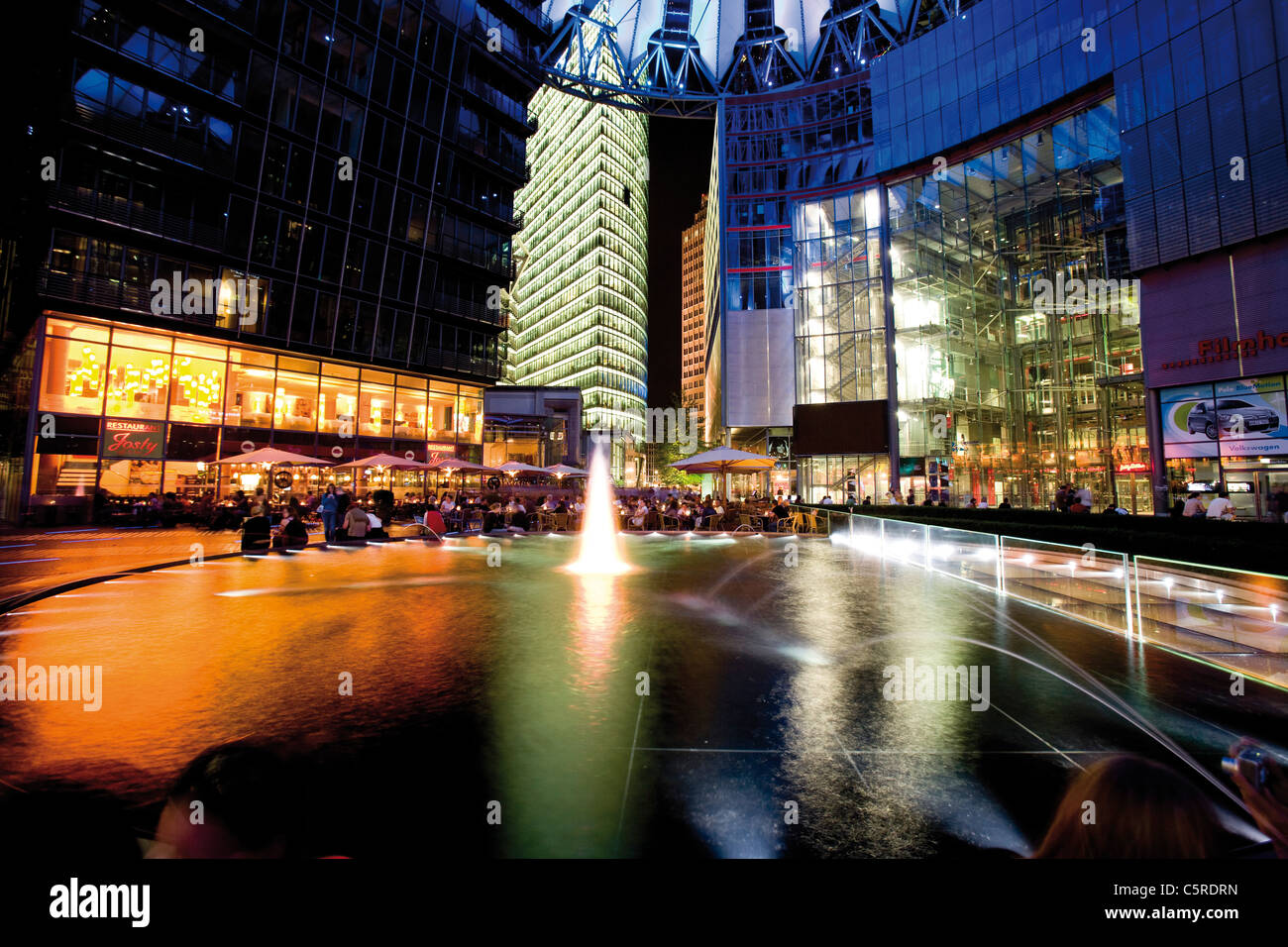 Fountain sony center berlin hi-res stock photography and images - Alamy