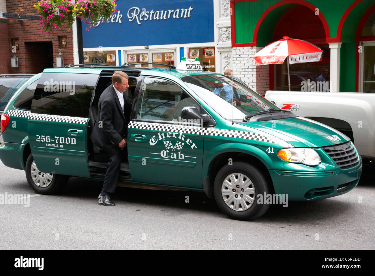 Green cab hi-res stock photography and images - Alamy
