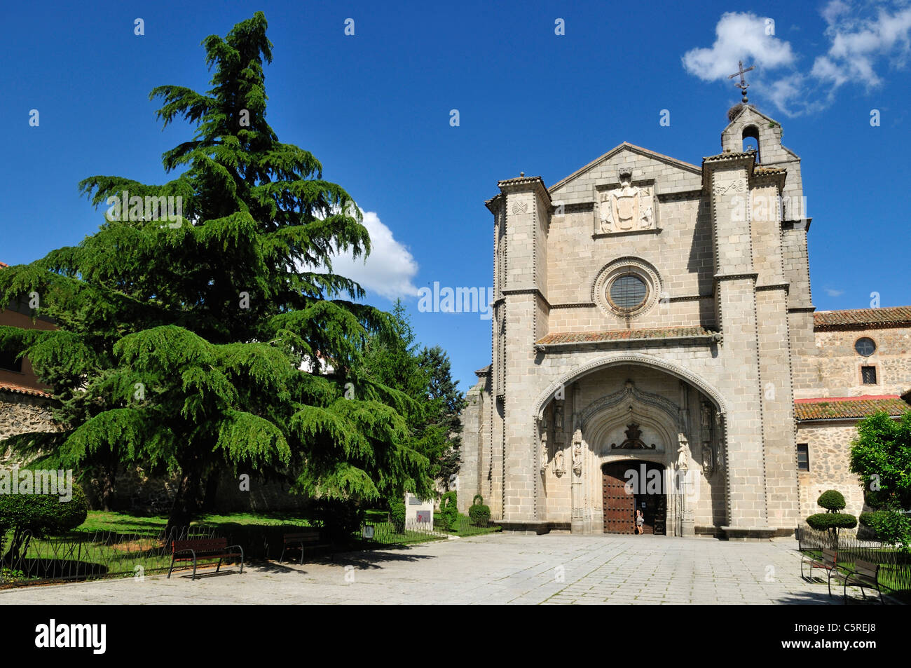 Real monasterio hi-res stock photography and images - Alamy