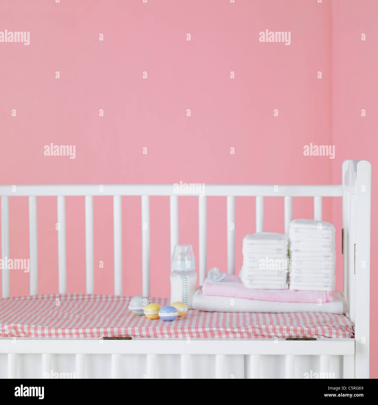 White cradle hi-res stock photography and images - Alamy