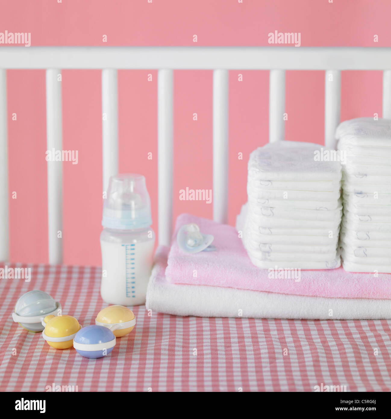 White cradle hi-res stock photography and images - Alamy
