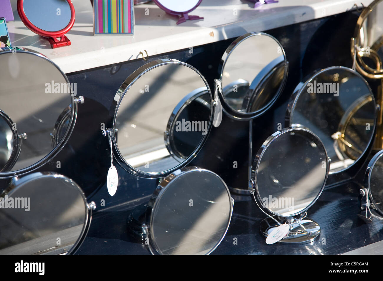 Small round mirrors hi-res stock photography and images - Alamy