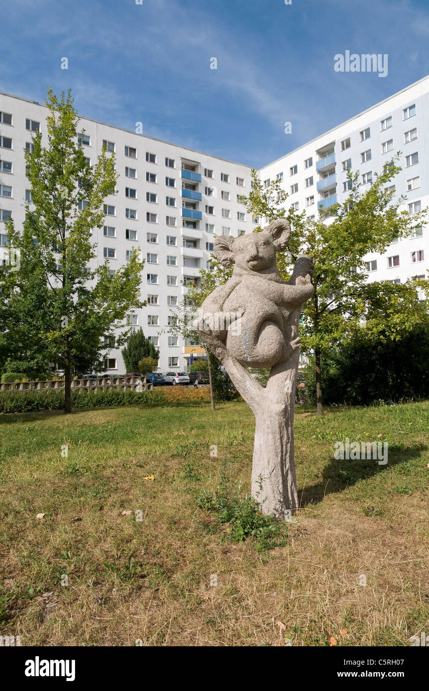 Sculpture, Plattenbau, pre-fabricated concrete buildings, social ...