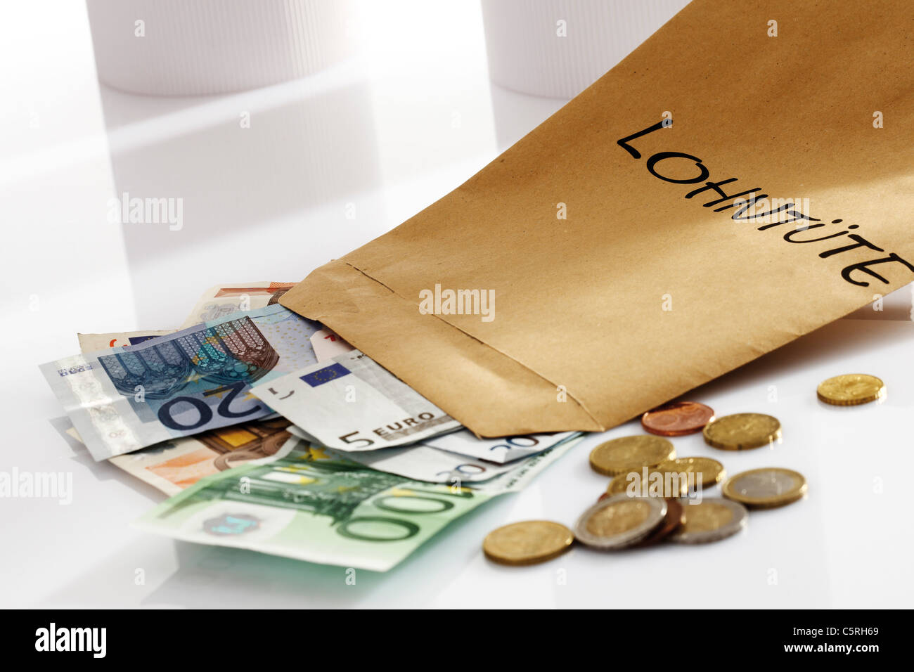 Pay packet hi-res stock photography and images - Alamy