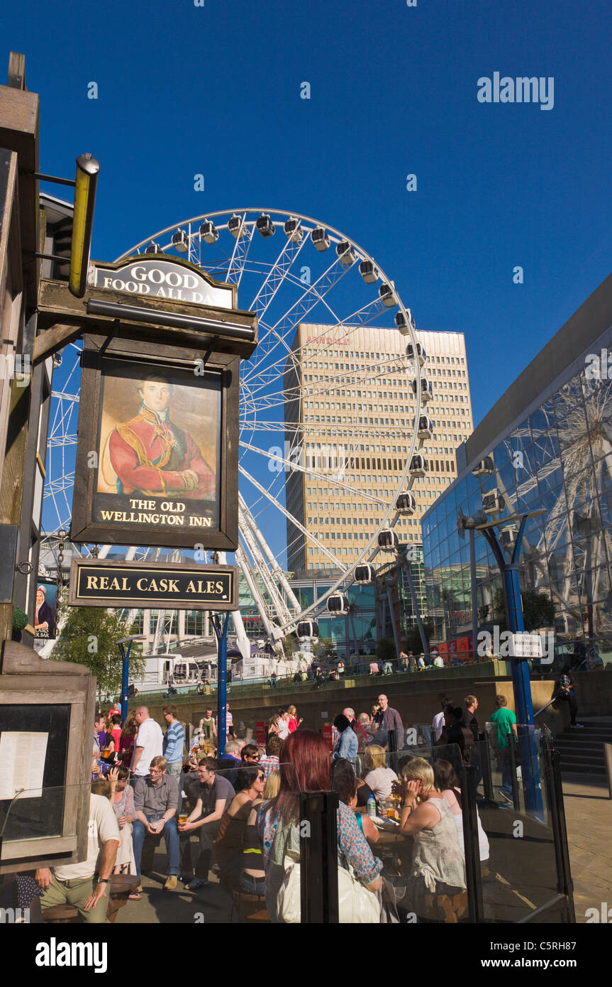 Old Wellington Inn and Wheel of Manchester, England Stock Photo - Alamy