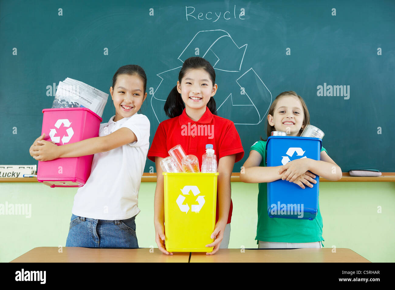 Recycle bin school hi-res stock photography and images - Alamy