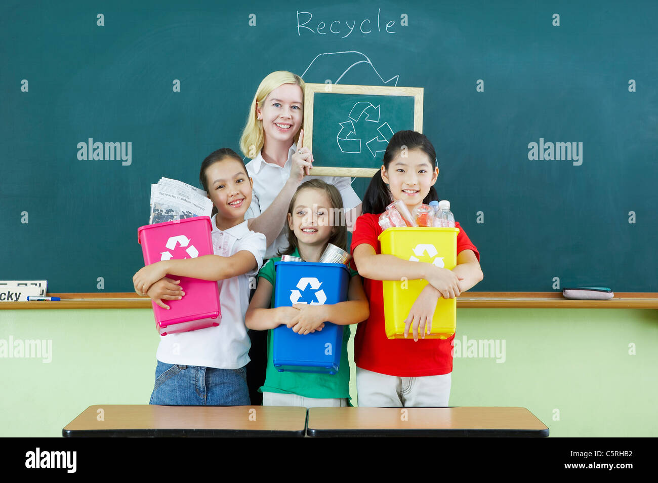 Student students recycle hi-res stock photography and images - Alamy